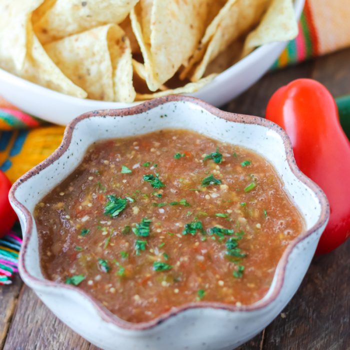Easy Salsa Casera (Homemade Salsa) | Easy Recipes From Home